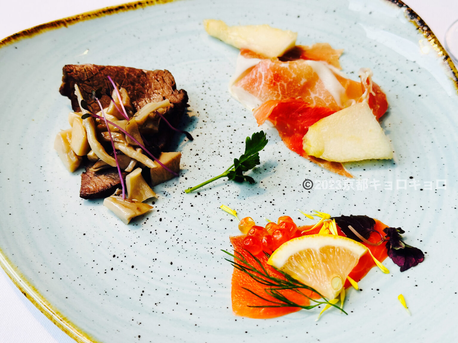 大阪 西梅田 ハービス PLAZA ENT 7階 『Teppanyaki×Wineあかくろ』【あかコース】牧草牛2種食べ比べなど全7品ランチ